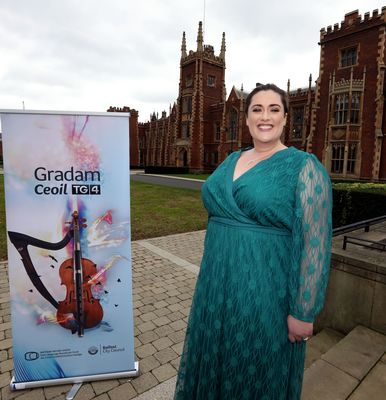 Foireann Ceoil Curvy
