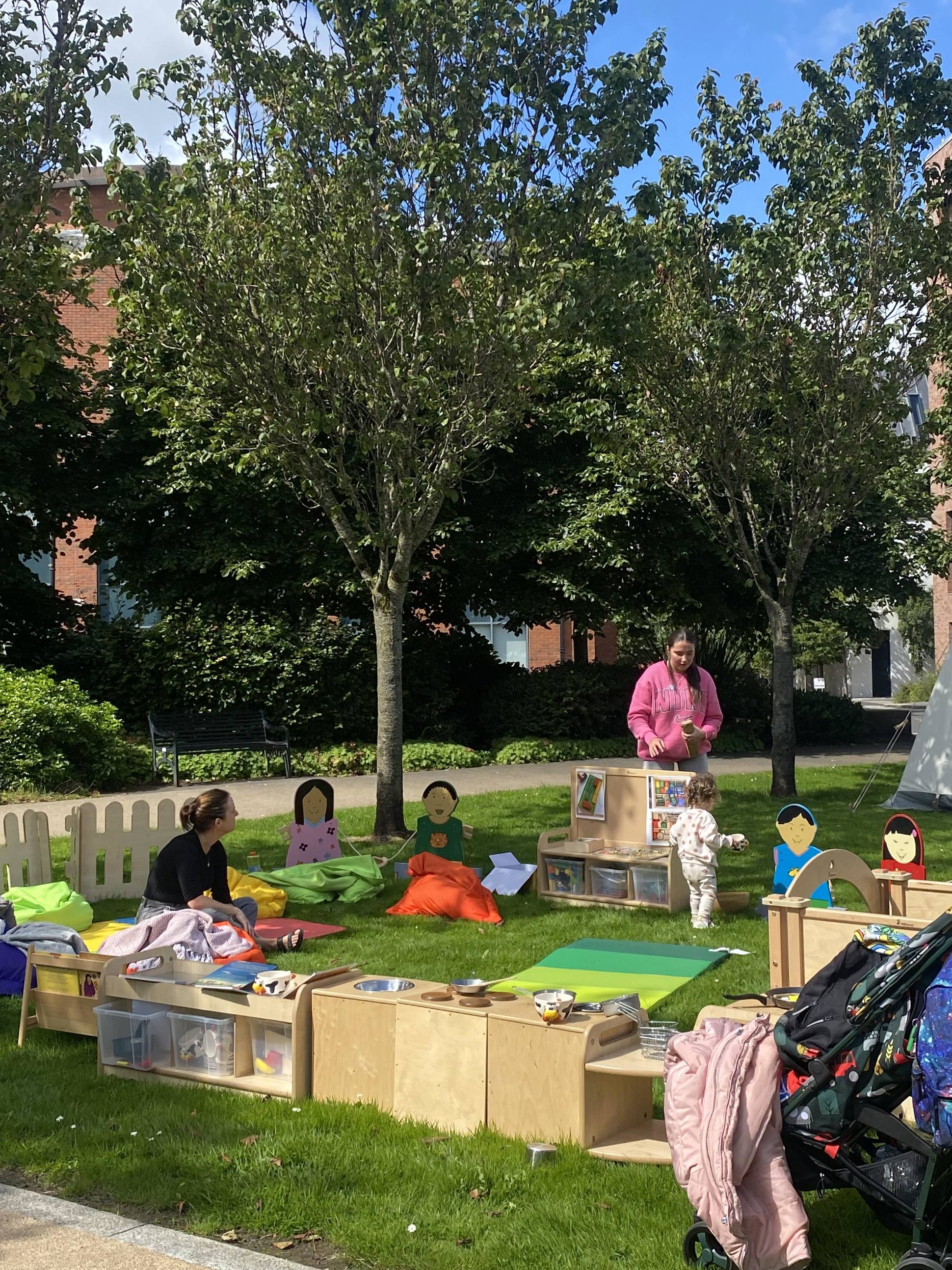 GALLERY: Thousands enjoy Féile na hAbhann on Lagan walkway