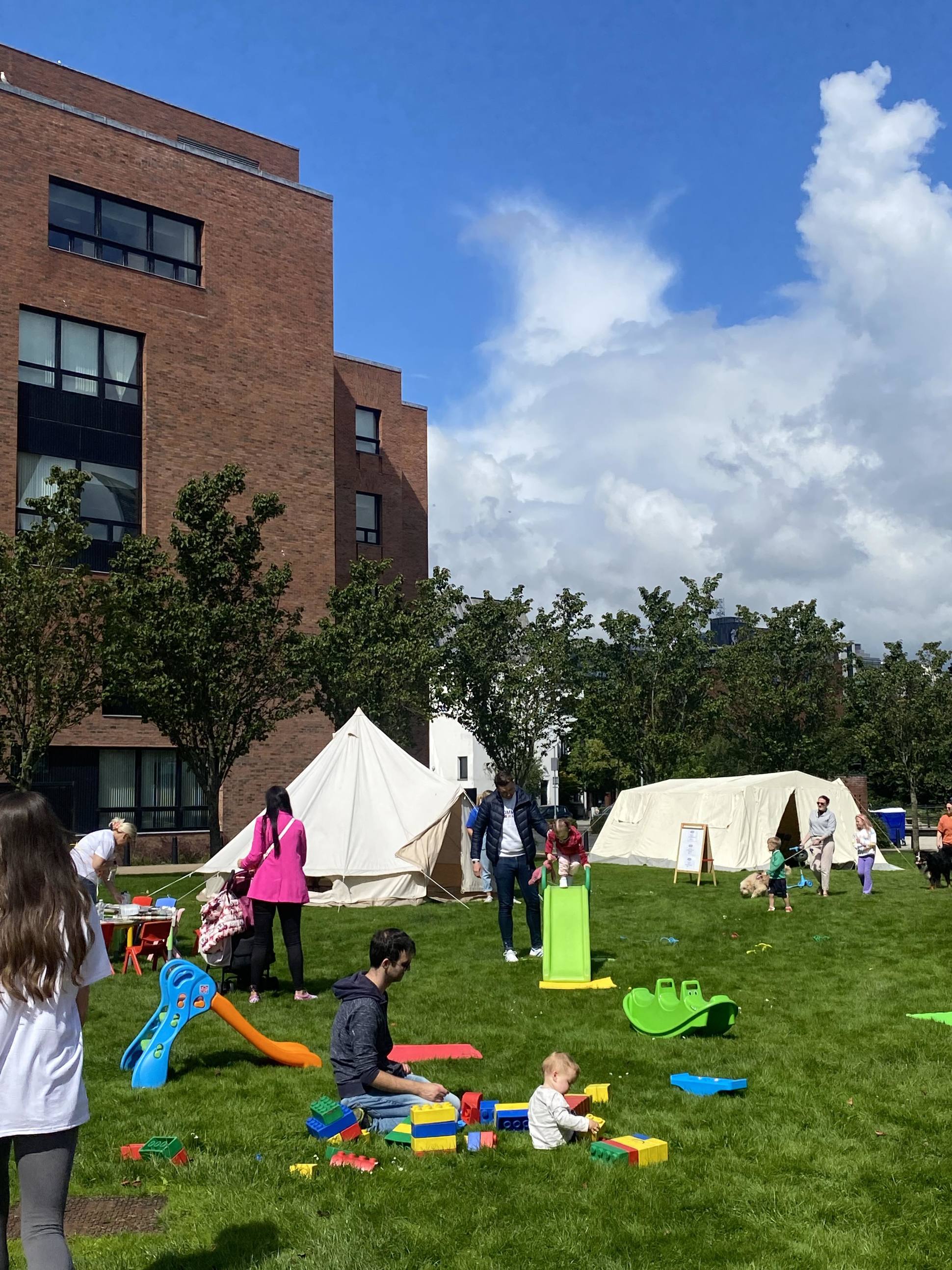 GALLERY: Thousands enjoy Féile na hAbhann on Lagan walkway