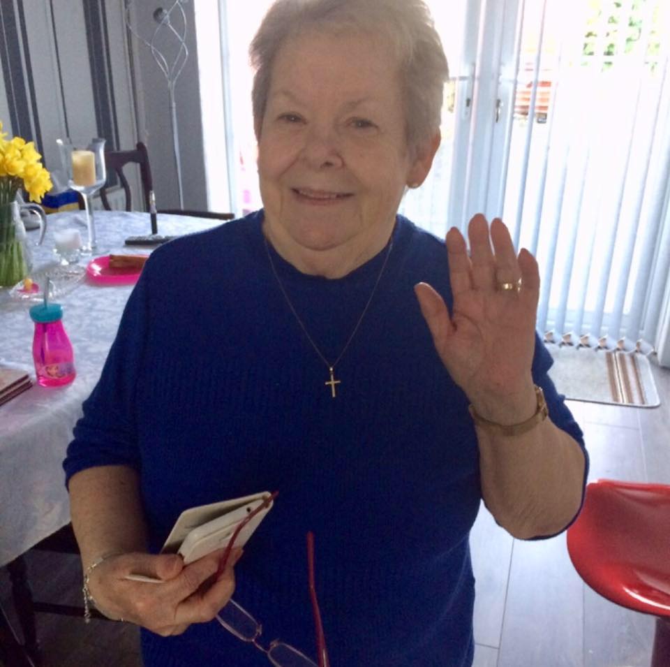 Singer Deborah to release single in memory of her mum