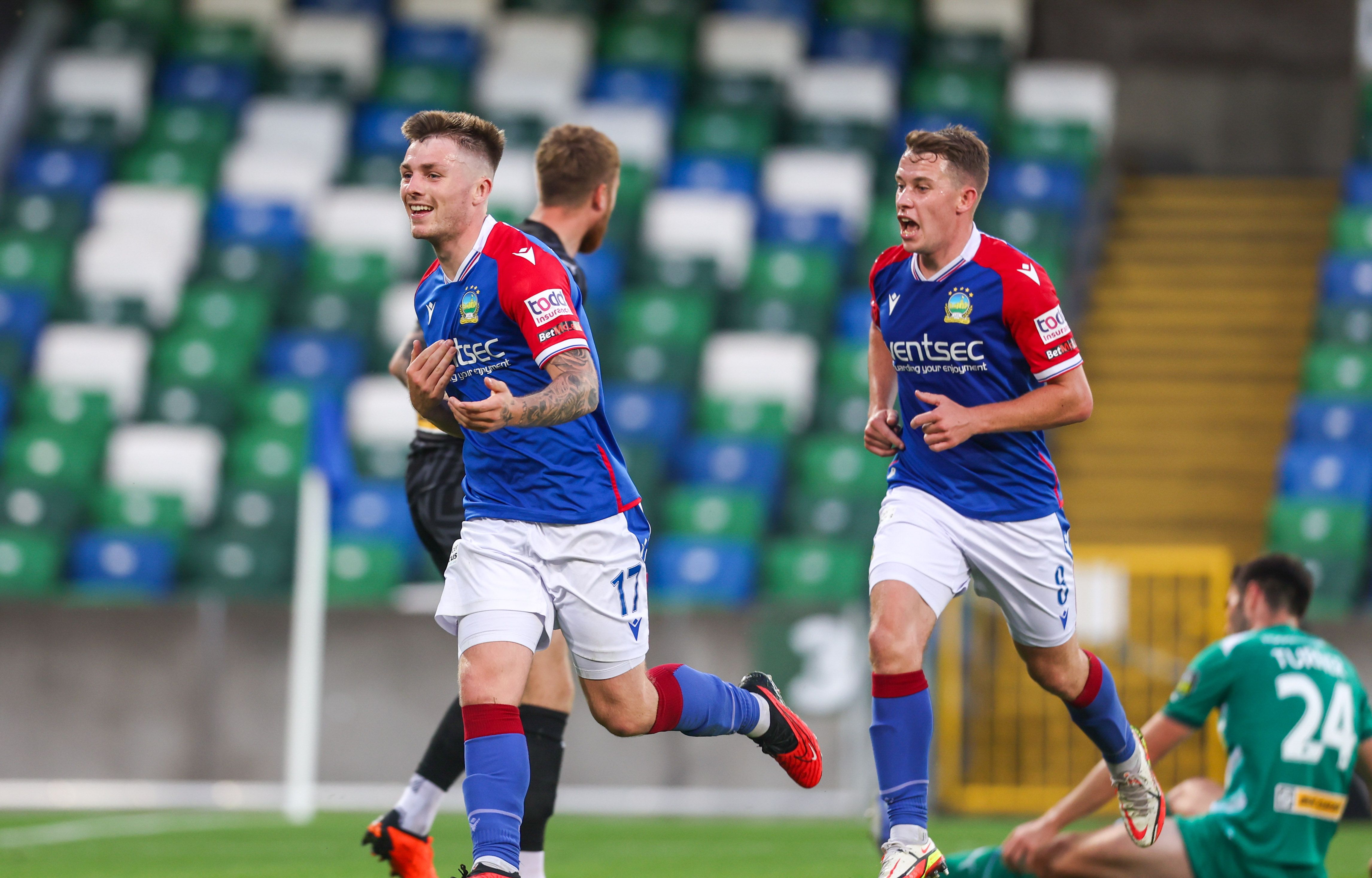 NIFL Premiership: Linfield go top as Reds suffer first defeat of the season