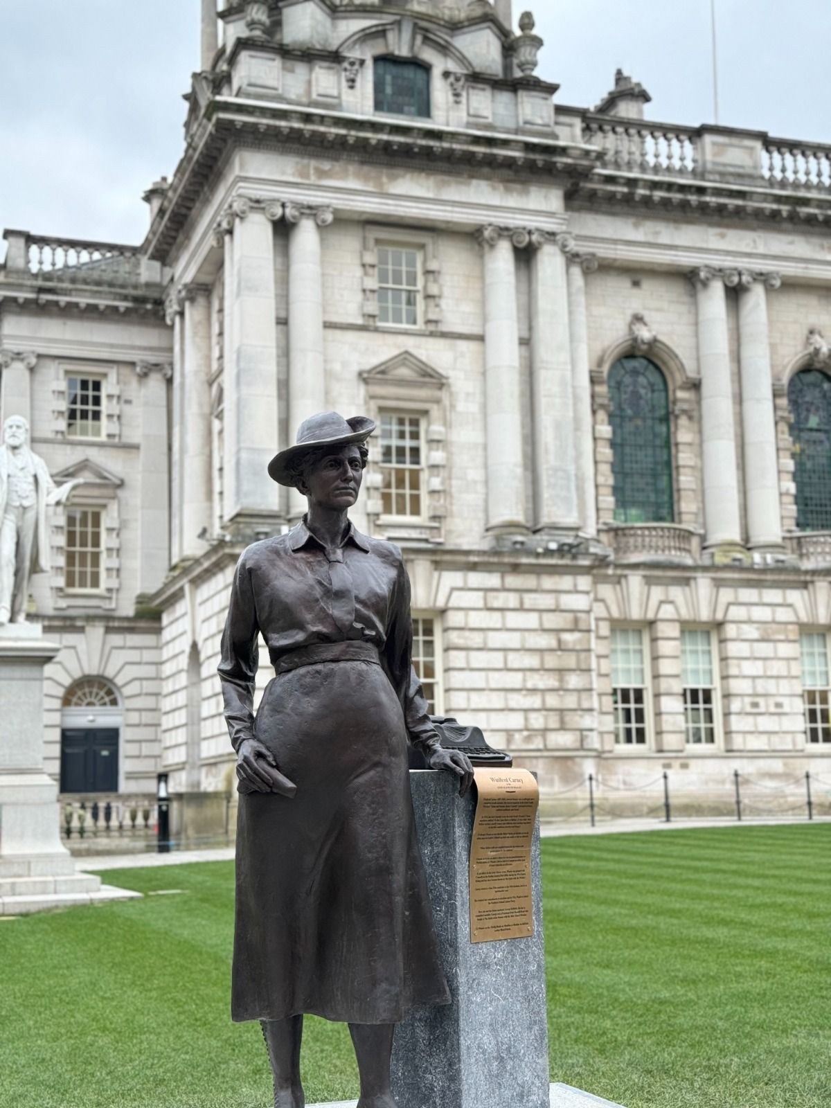 Unveiling of statues hailed as 'historic day' for Belfast